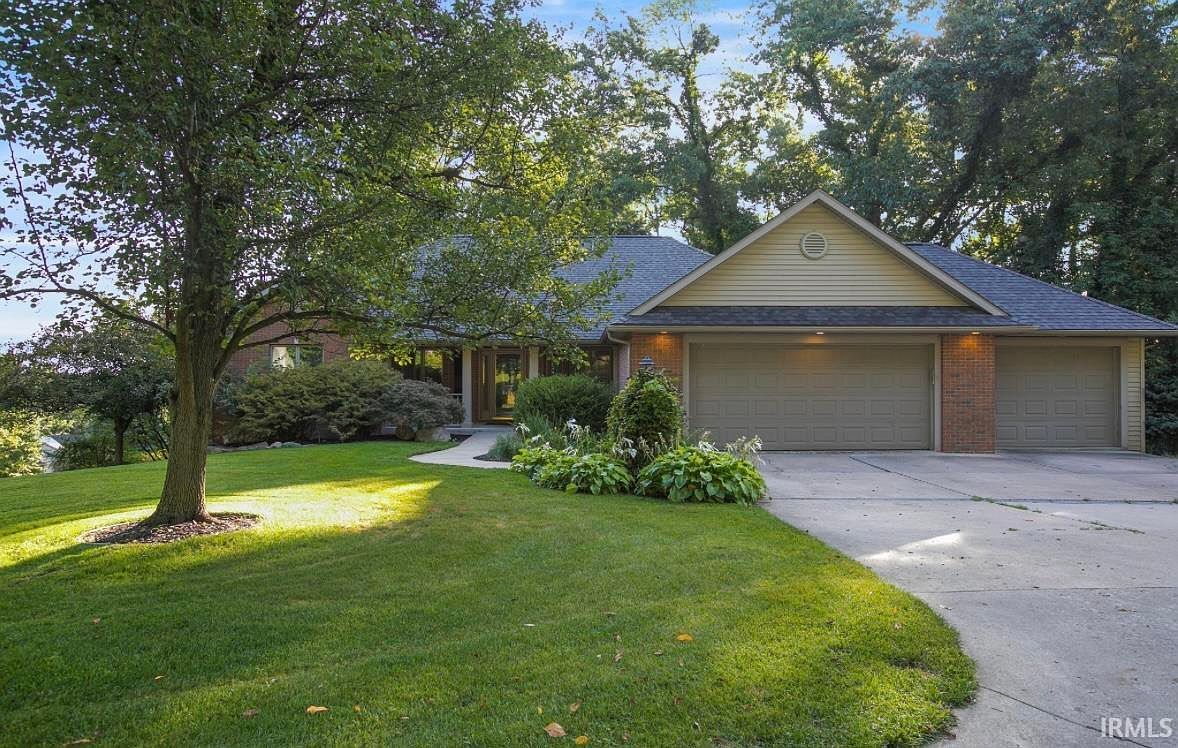 225 Greenfield Dr, Middlebury, IN 46540 | Zillow