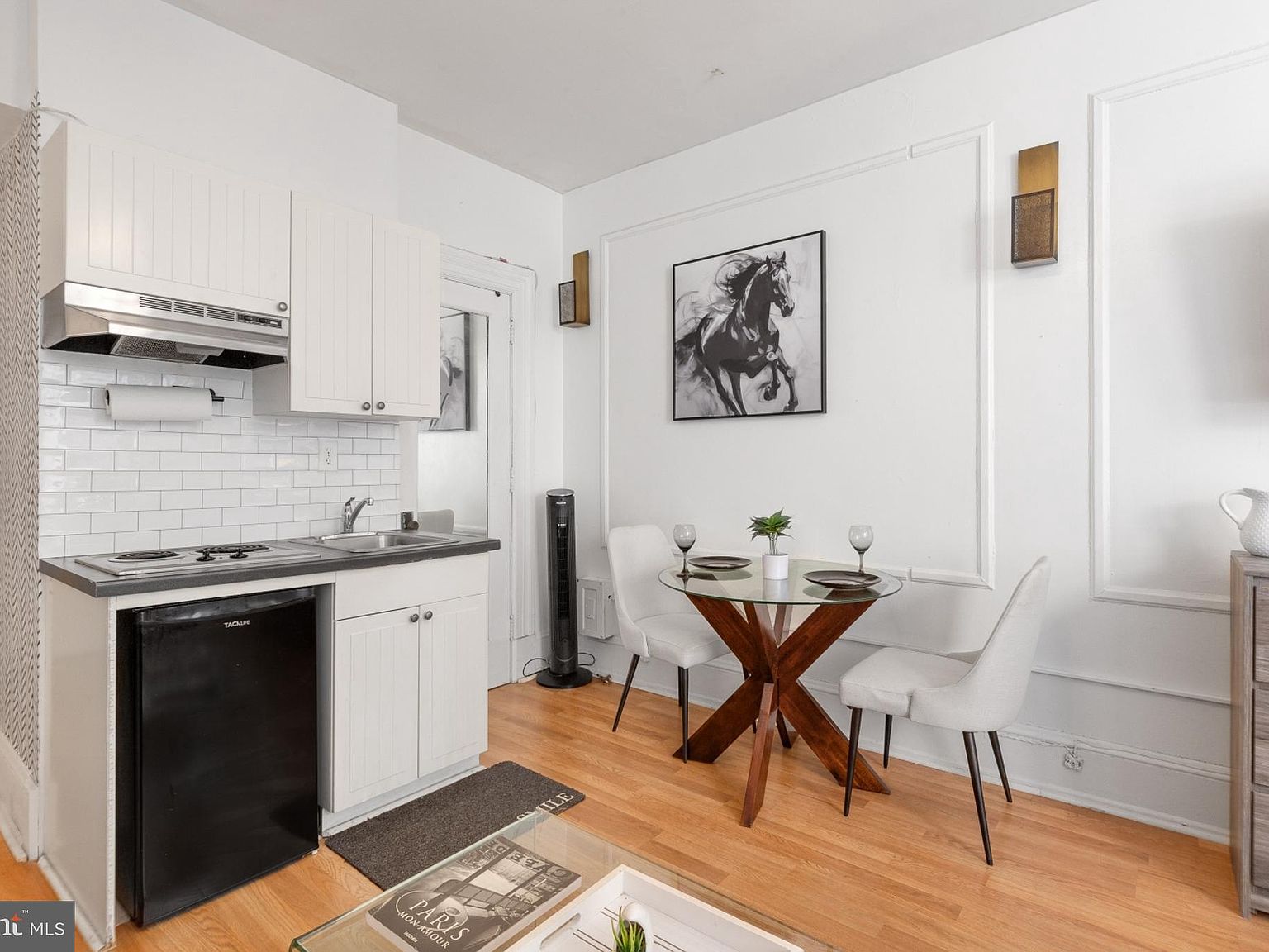 1324 Locust St APT 1402, Philadelphia, PA 19107 | MLS #PAPH2384260 | Zillow