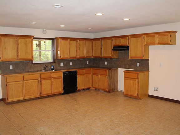 185 Caroline St, Rusk, TX 75785 | MLS #25004671 | Zillow