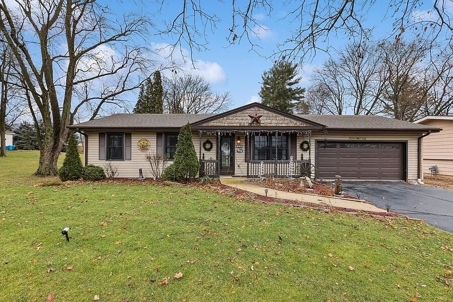 121 W Washington St, Darien, WI 53114 | Zillow