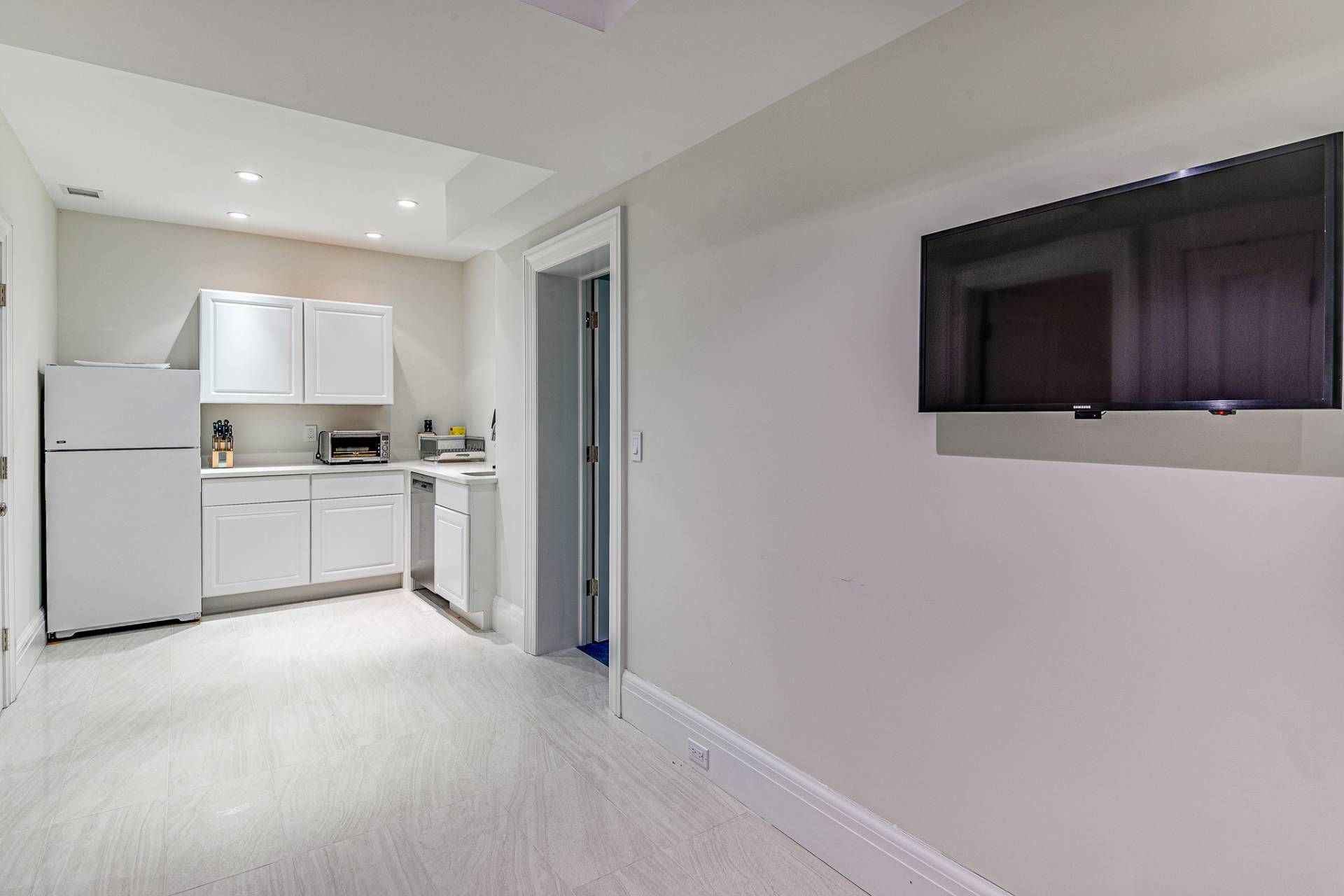 99 Fairfield Pond Ln, Sagaponack, NY 11963 | Out East