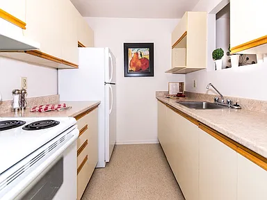 Bayridge Court Apartments - 101 Pembridge Cres Kingston ON | Zillow