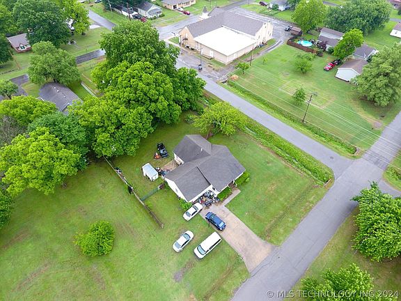 405 S Monroe Ave, Wagoner, OK 74467 | MLS #2413323 | Zillow