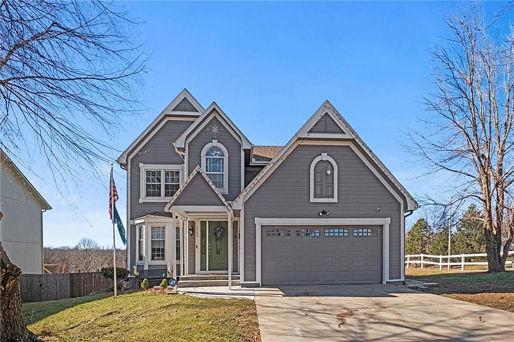 4700 Chouteau St, Shawnee, KS 66226 | Zillow