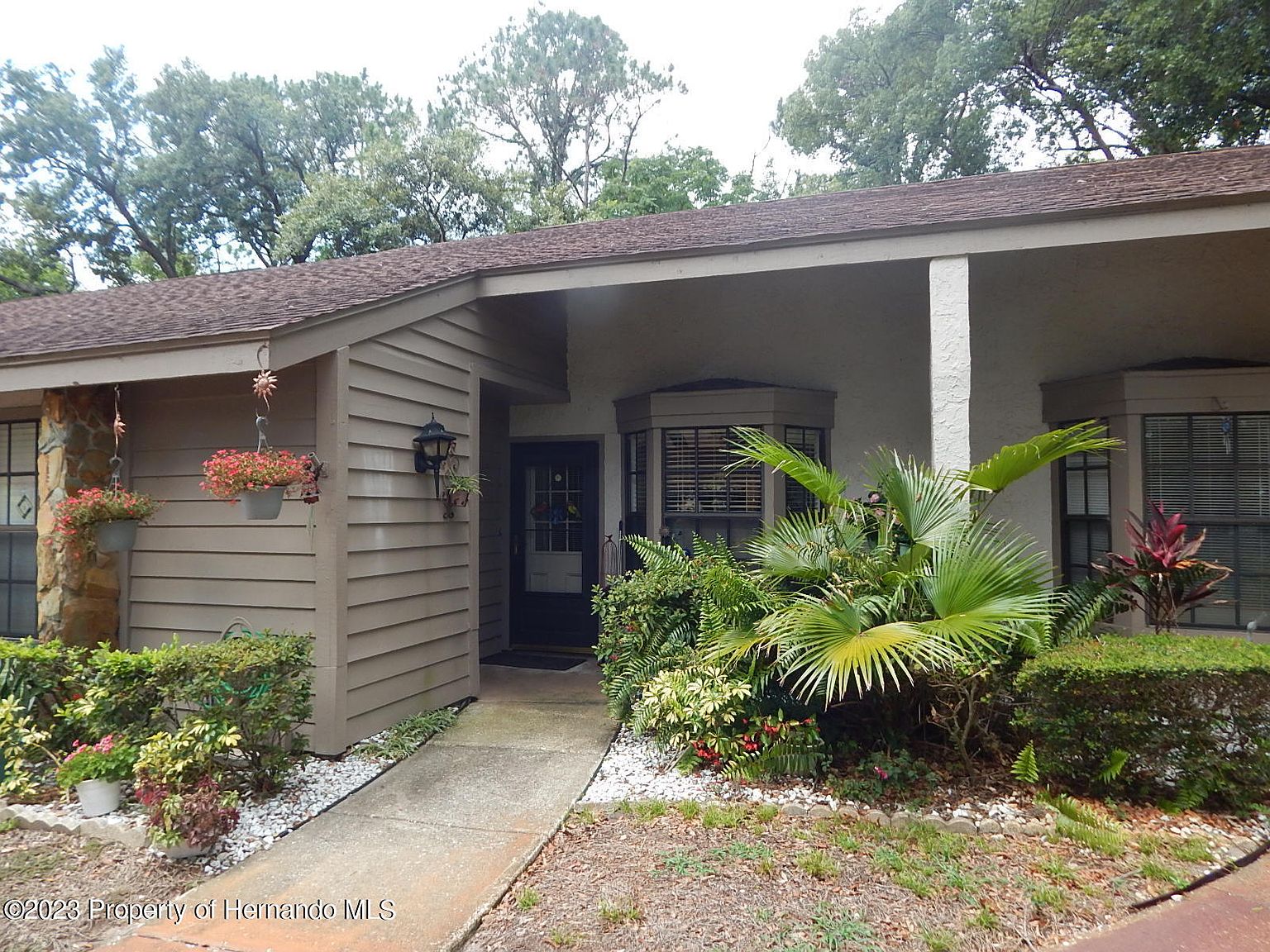 2135 Sea Pines Ct, Spring Hill, FL 34606 | MLS #2231974 | Zillow