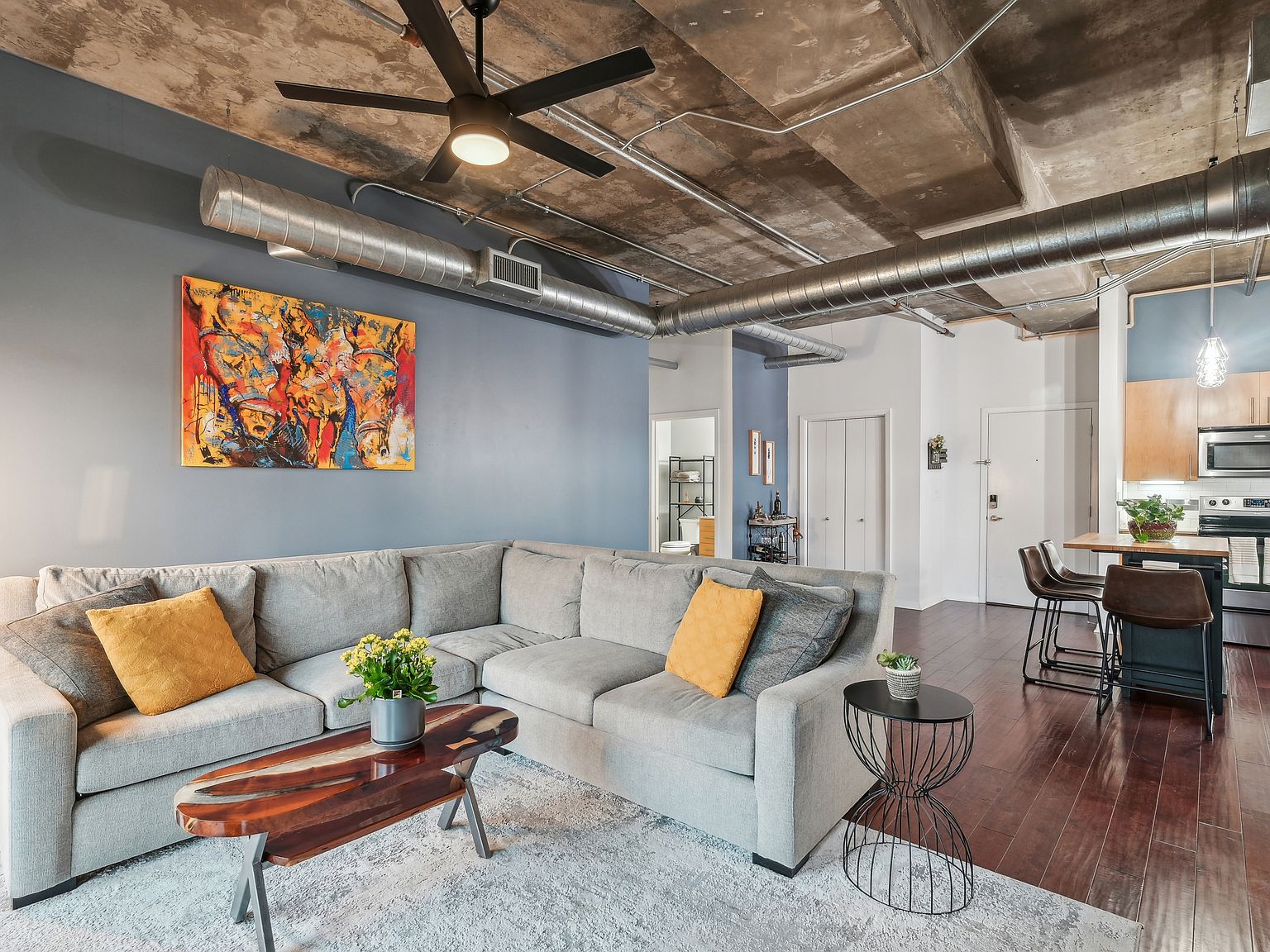 1001 Belleview St APT 403, Dallas, TX 75215 | Zillow