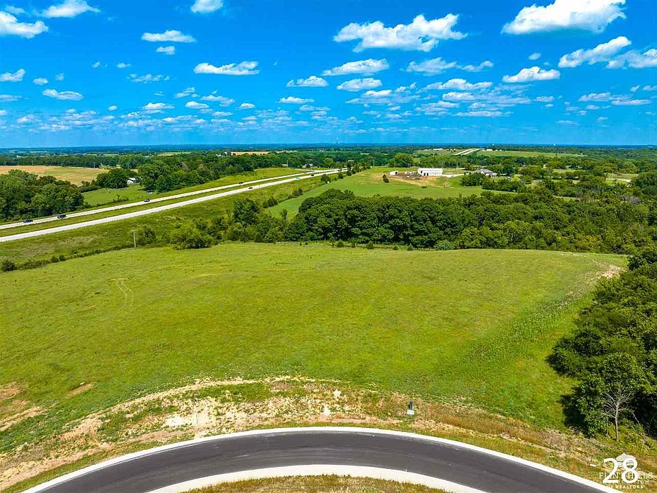 14488 Wildwood Cir, Wamego, KS 66547 | MLS #20241877 | Zillow