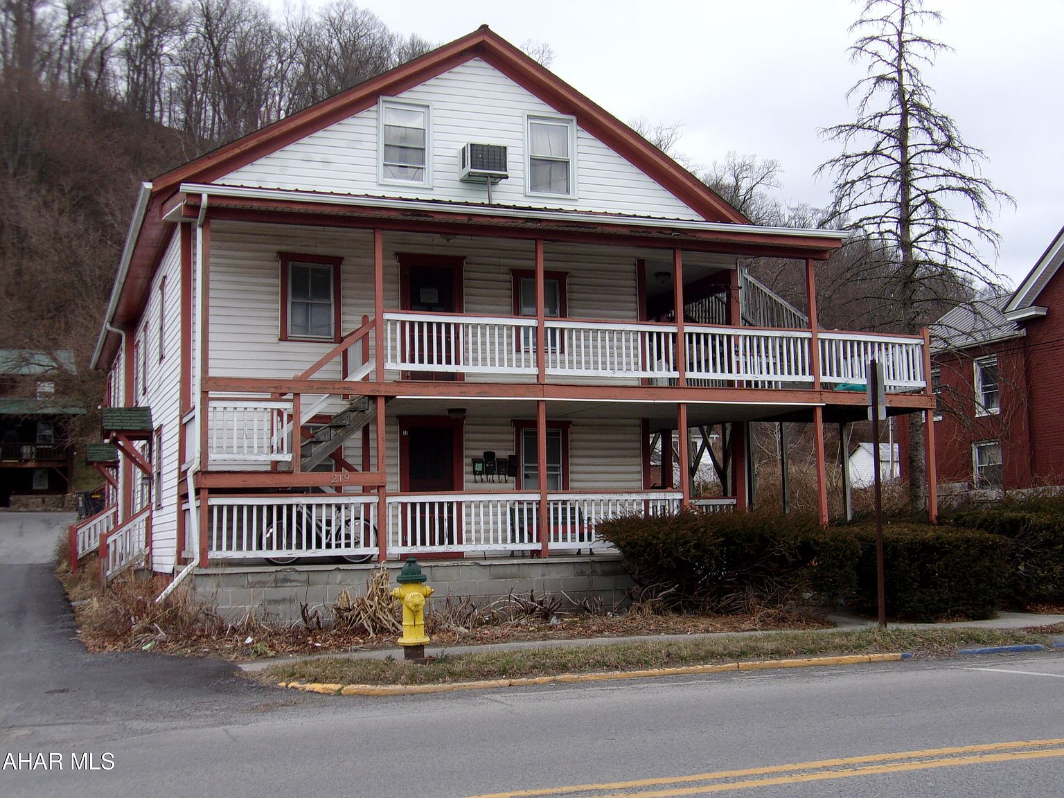 219 E Main St, Everett, PA 15537 | MLS #71365 | Zillow