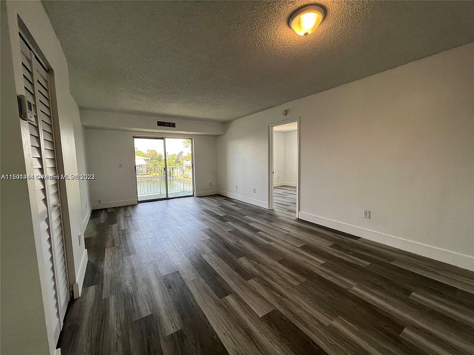 Saga Bay Gardens Condominiums - 8260 SW 210th St Miami FL | Zillow