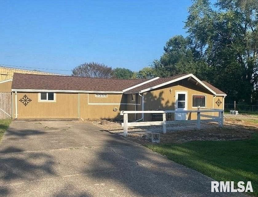 3716 Sangamo Heights Rd, Springfield, IL 62702 | Zillow