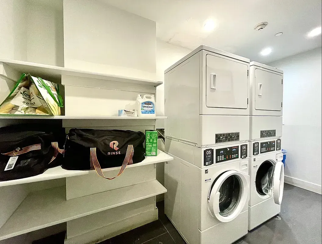 620 Parkside Avenue #1B in Prospect Lefferts Gardens, Brooklyn | StreetEasy