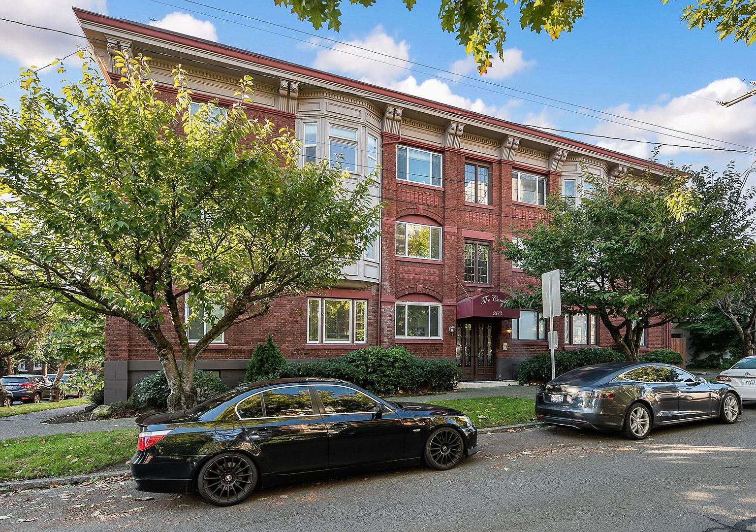 203 W Comstock St #4, Seattle, WA 98119 | Zillow