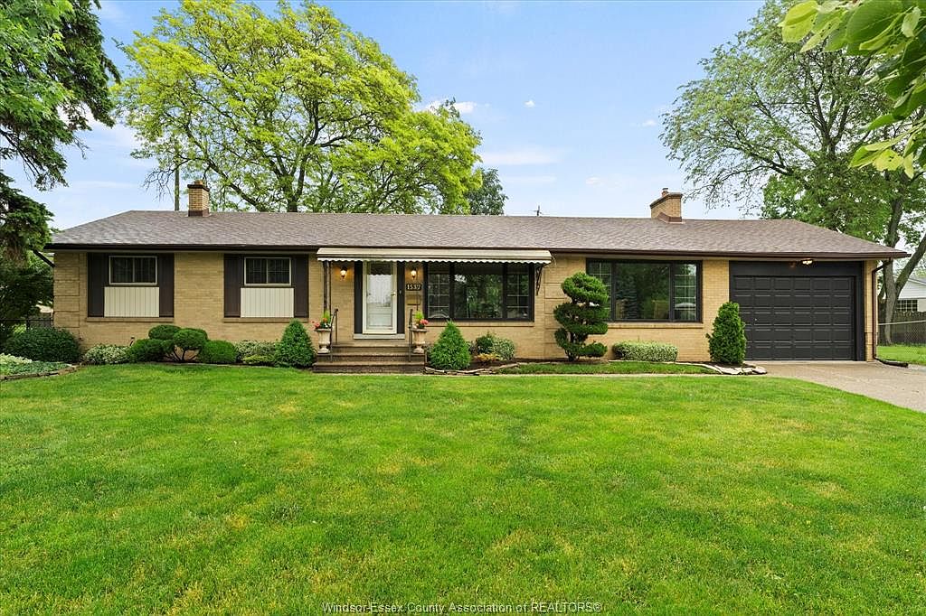 1537 Cherrylawn Cres, Windsor, ON N9E 1P3 | MLS #25023236 | Zillow