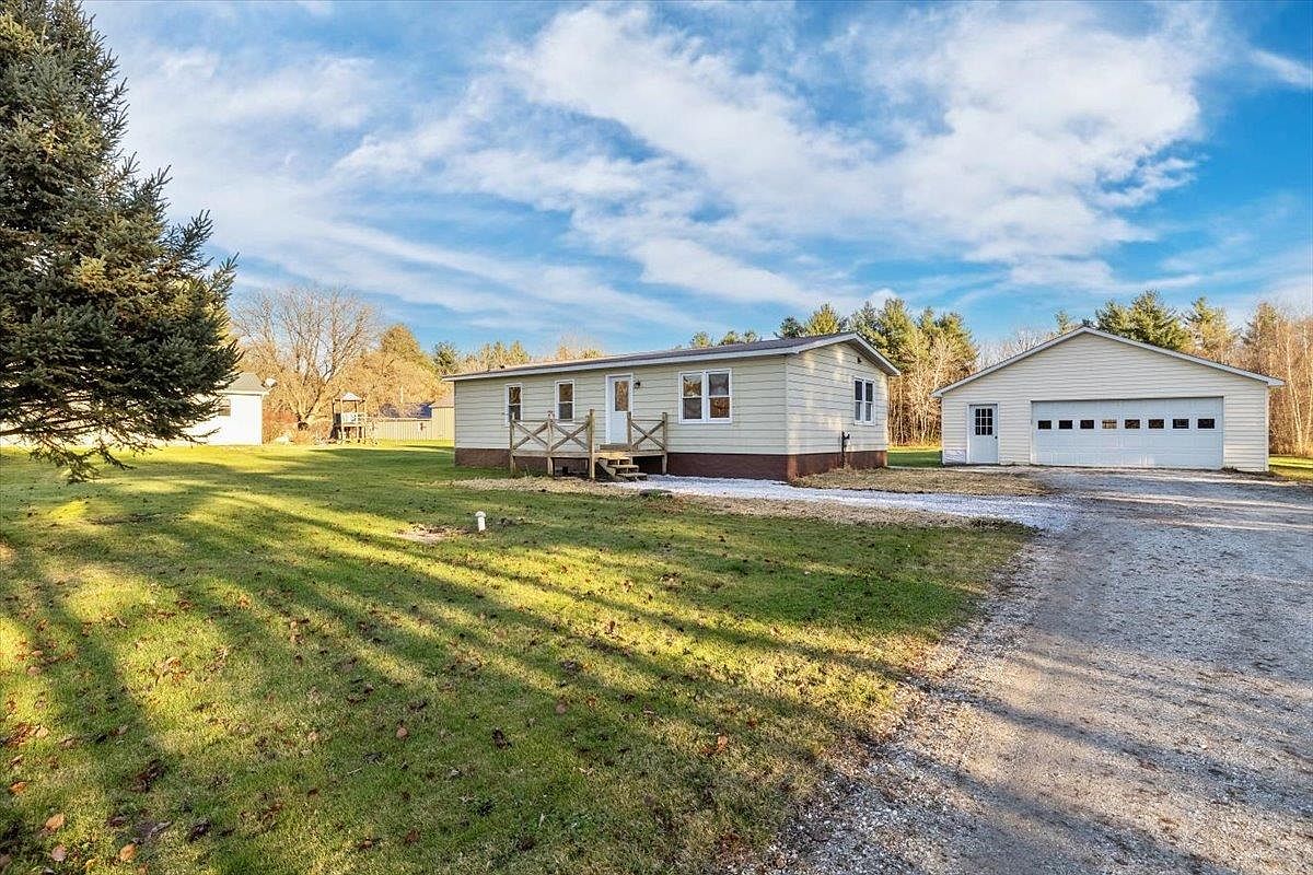 2196 VT Route 78, Highgate Center, VT 05459 | Zillow