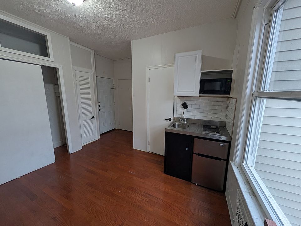 208 Howe Ave Passaic NJ | Zillow