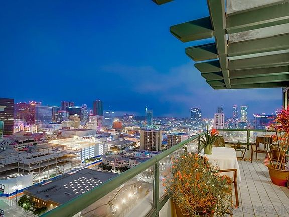 555 Front St San Diego, CA, 92101 - Apartments for Rent | Zillow