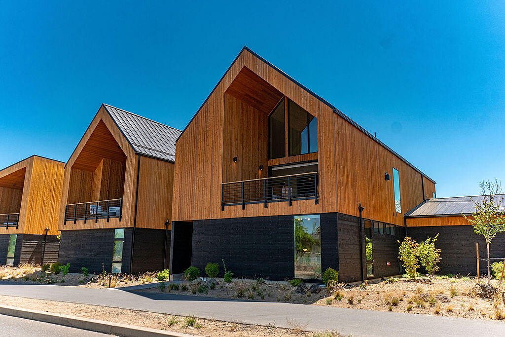 61282 Meeks Trl, Bend, OR 97702 | Zillow