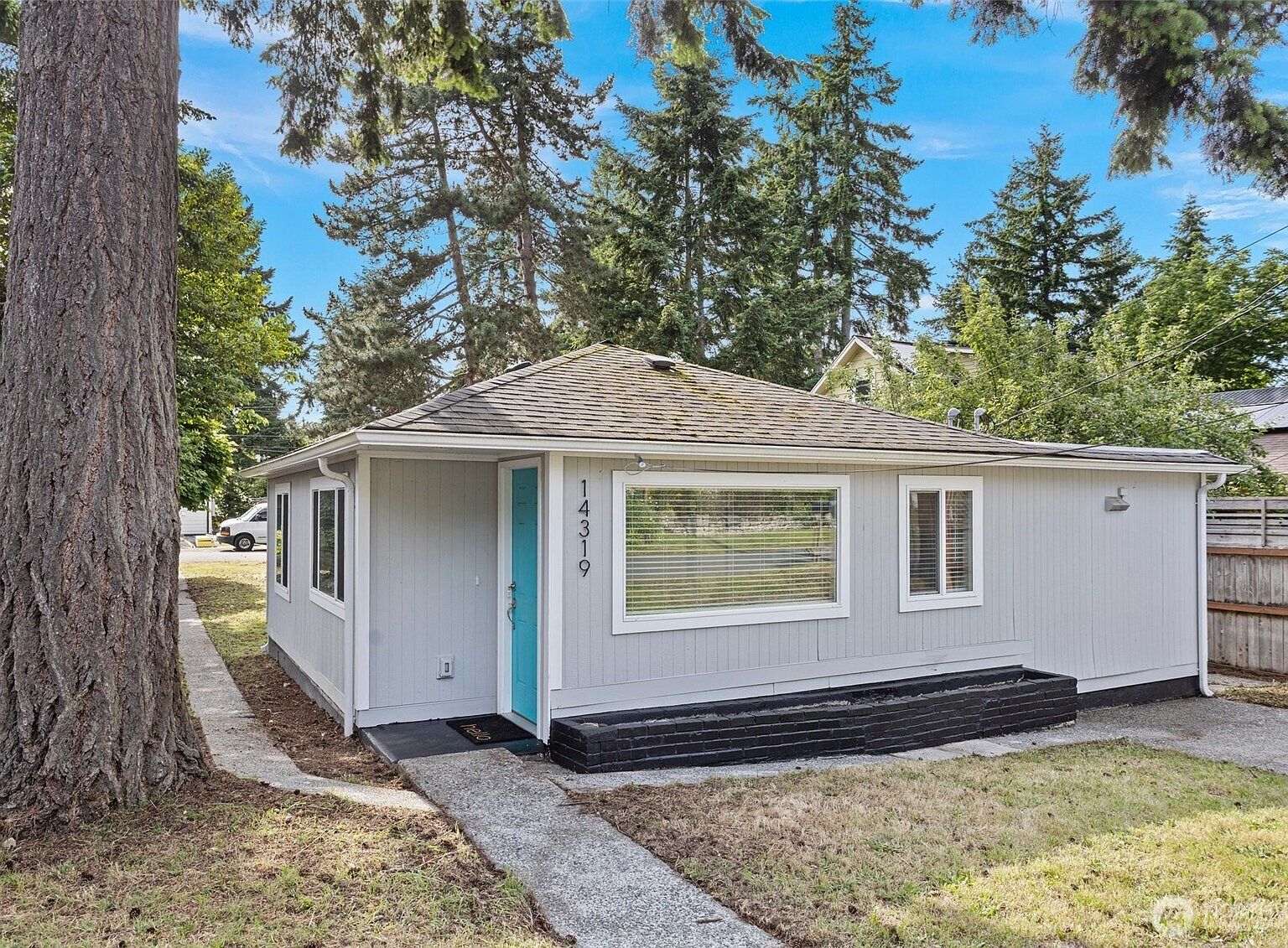 14319 Roslyn Place N, Seattle, WA 98133 | MLS #2387898 | Zillow