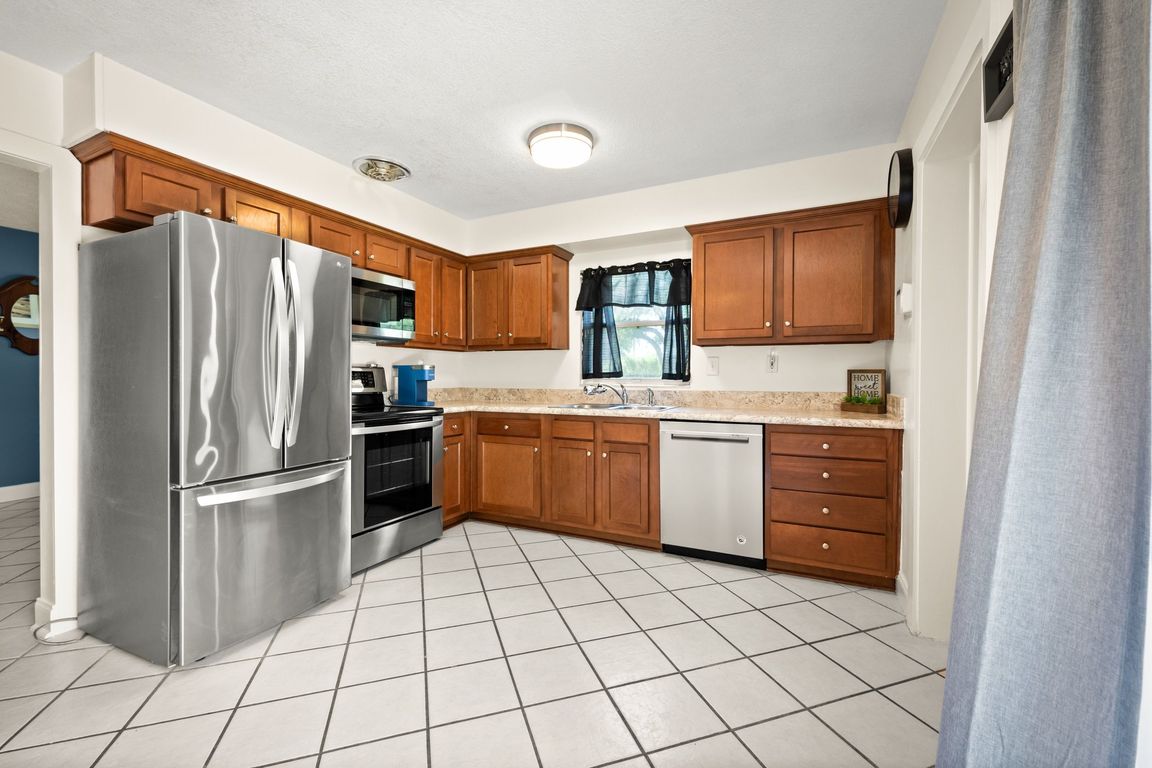 2924 APOLLO Drive, Jacksonville, FL 32233 | MLS #2024861 | Zillow