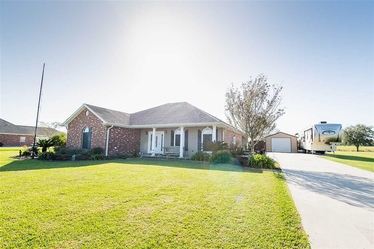146 Crest Rd, Raceland, LA 70394 | Zillow