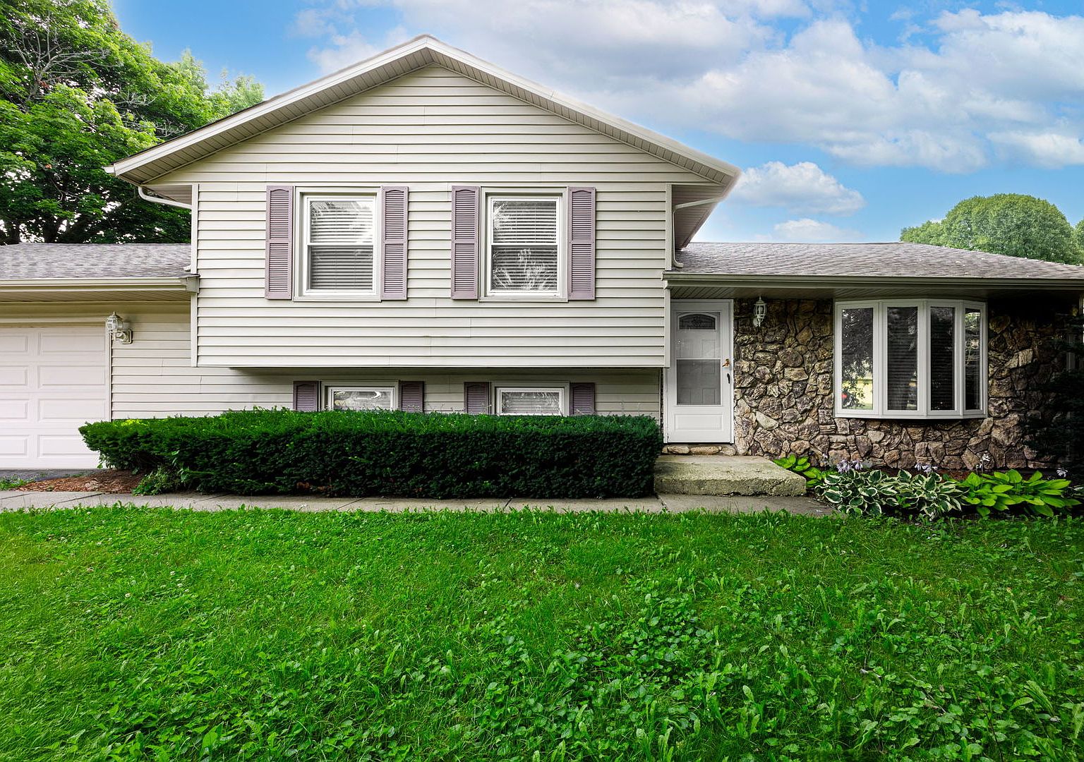 4N051 Kenwood Ave, West Chicago, IL 60185 | Zillow