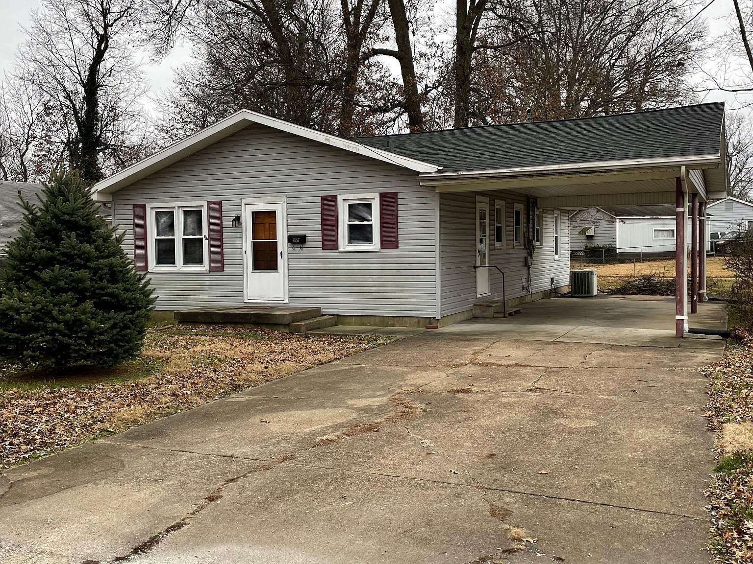 2057 Ridgeway Ave, Evansville, IN 47714 | Zillow