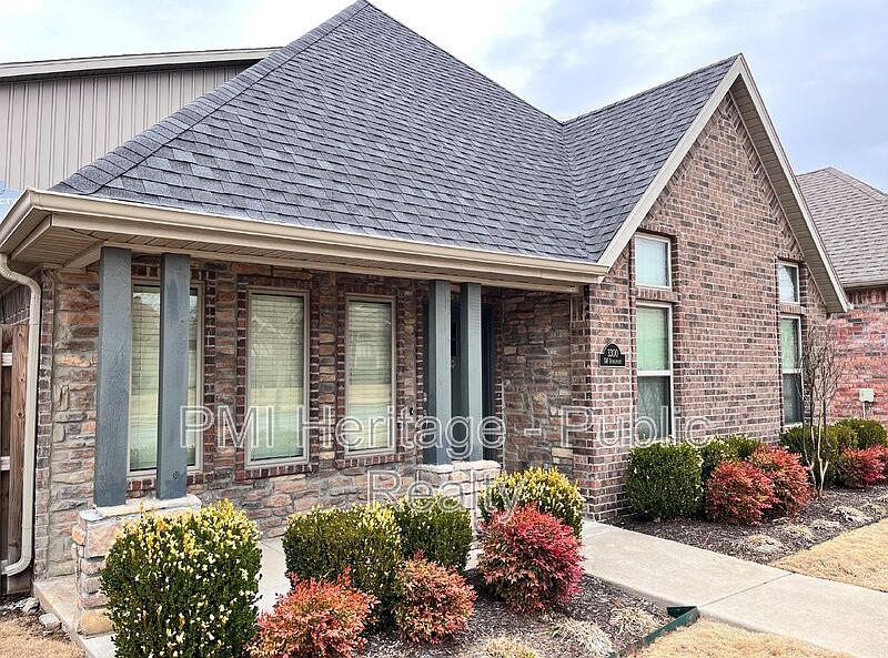 3300 Stonepoint Ave, Bentonville, AR 72713 | Zillow