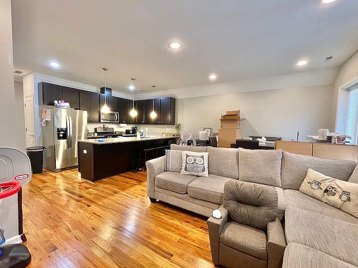 2933 S Wallace St UNIT 2, Chicago, IL 60616 | Zillow
