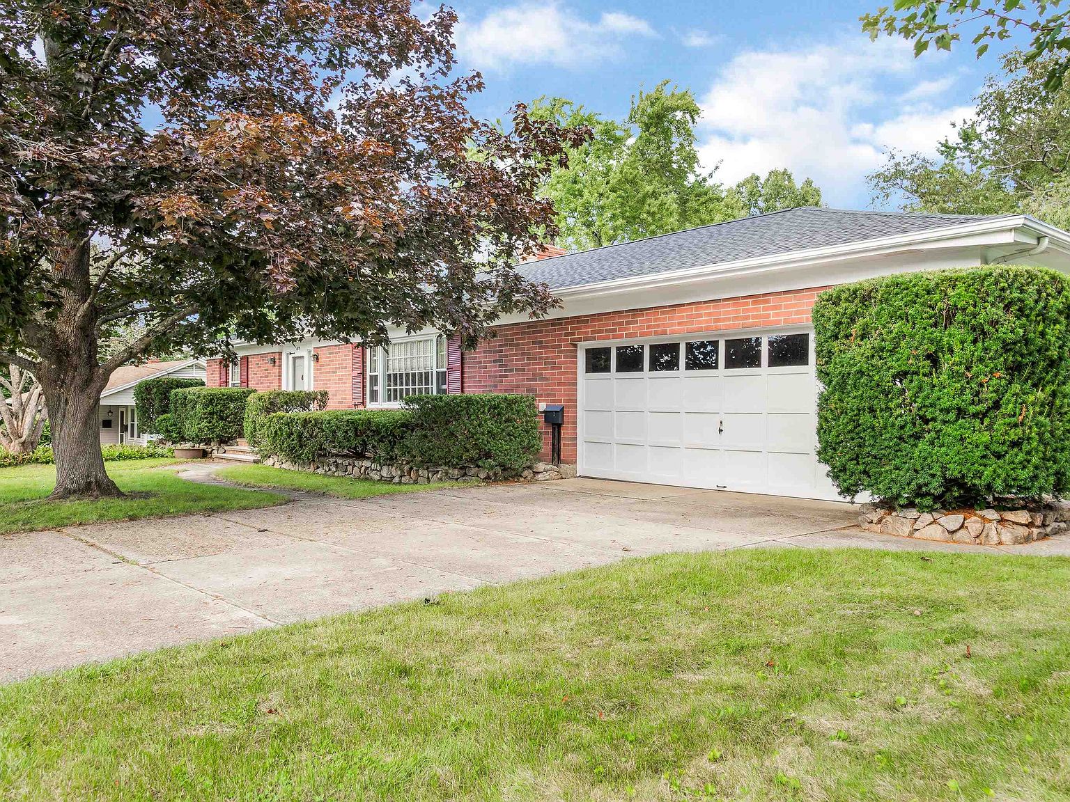 117 Alpine Street, Manchester, NH 03102 | MLS #4965857 | Zillow