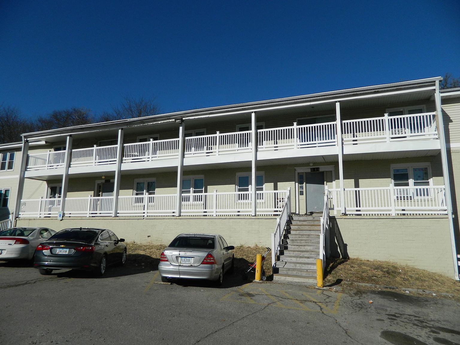 2519 Clarkson Ave APT B12, Des Moines, IA 50310 | Zillow