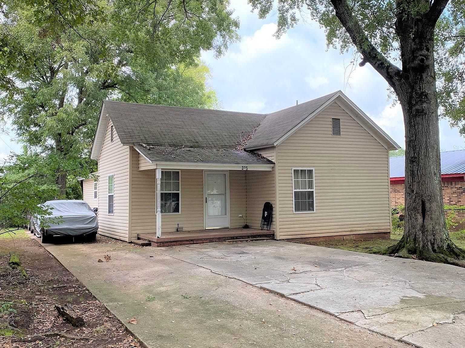 325 12th Ave NW, Decatur, AL 35601 | Zillow