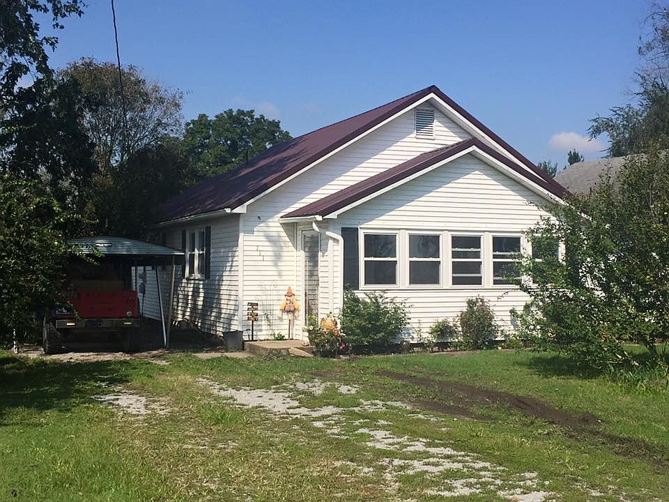 111 E Main St, Crossville, IL 62827 | Zillow