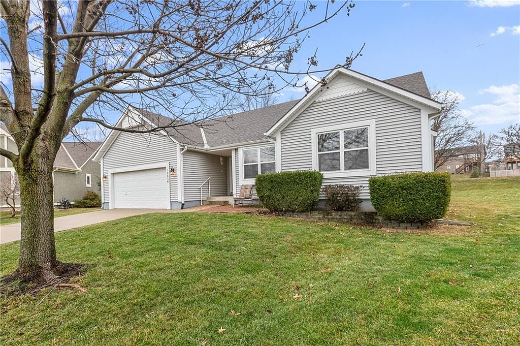 12636 S Clinton Ct, Olathe, KS 66061 | Zillow