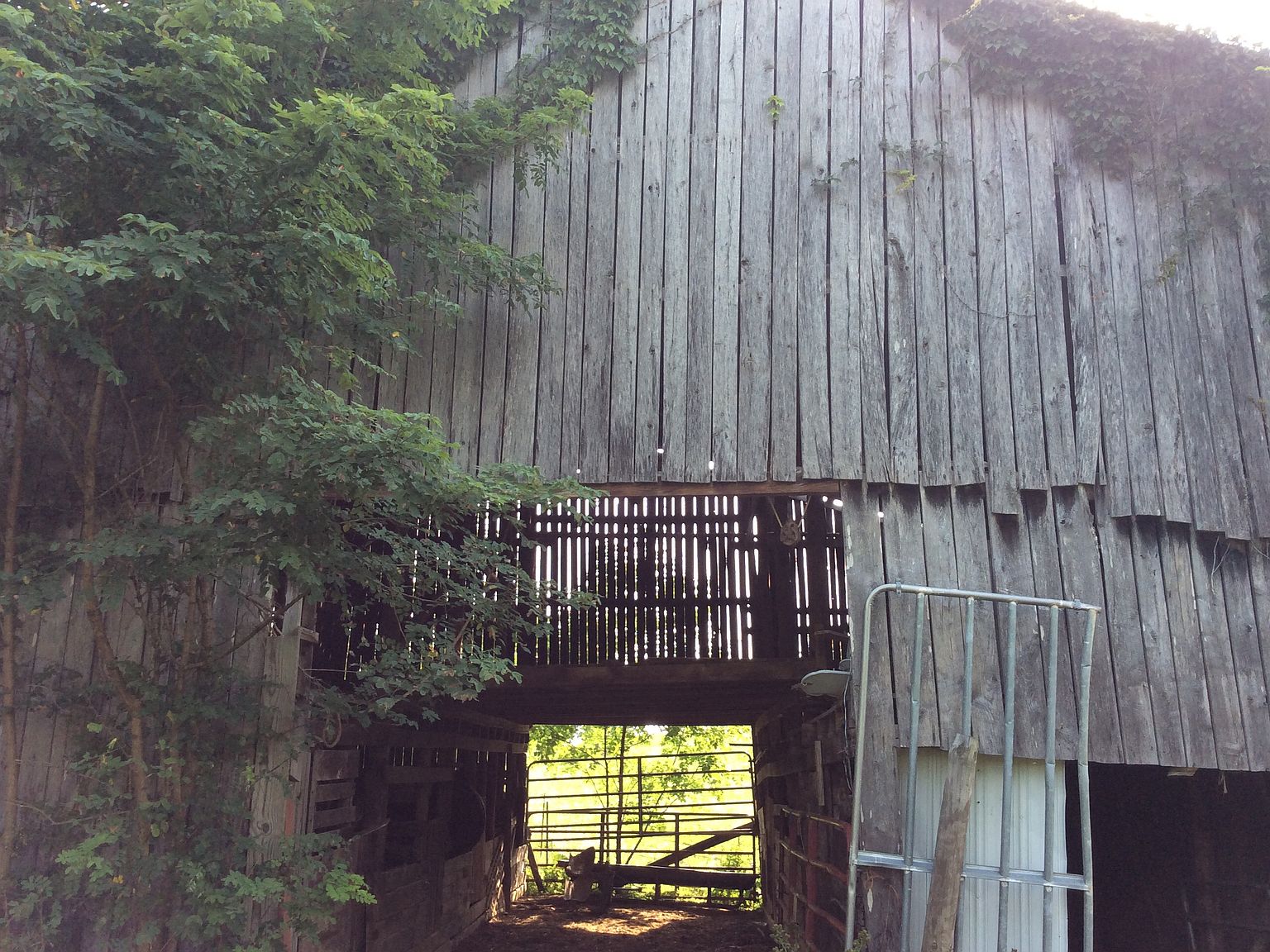 1221 Round Barn Rd, Powder Springs, TN 37848 | Zillow