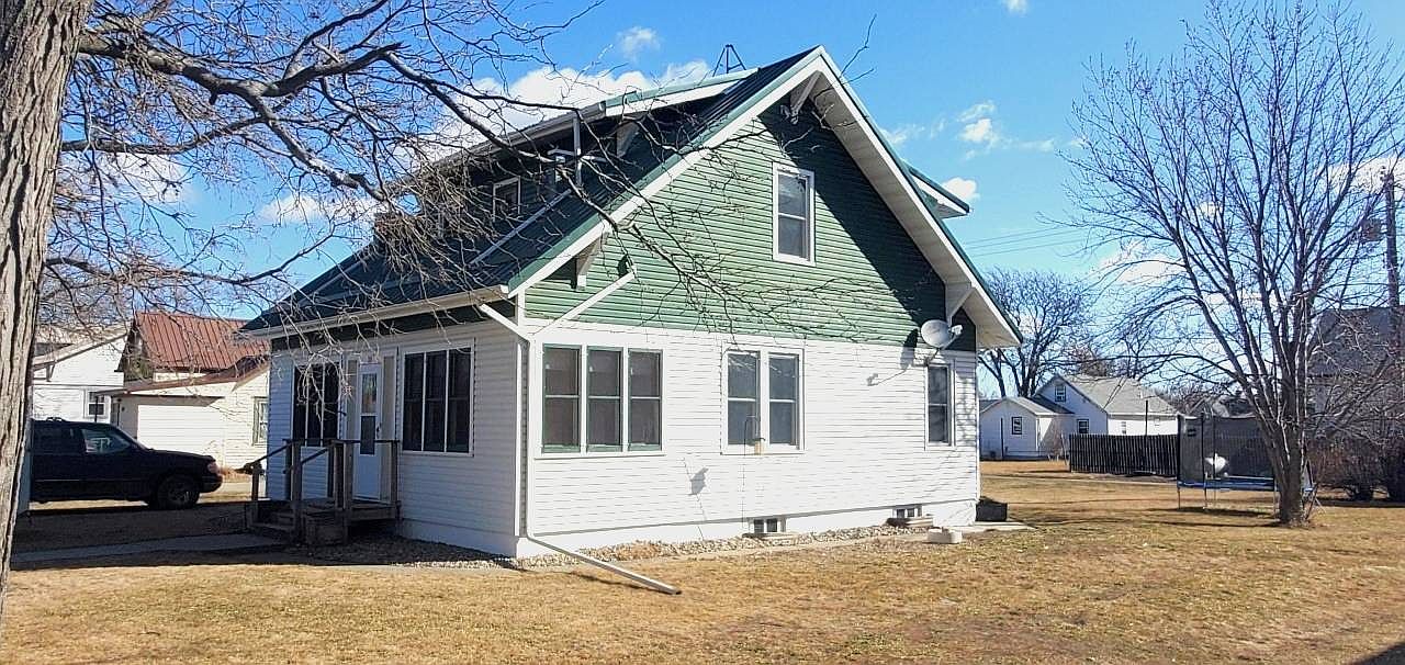 512 Iowa Ave S, Highmore, SD 57345 | Zillow