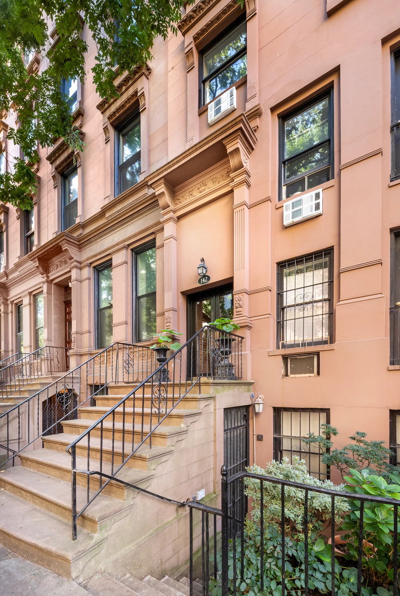 142 West 82nd Street #2 in Upper West Side, Manhattan | StreetEasy