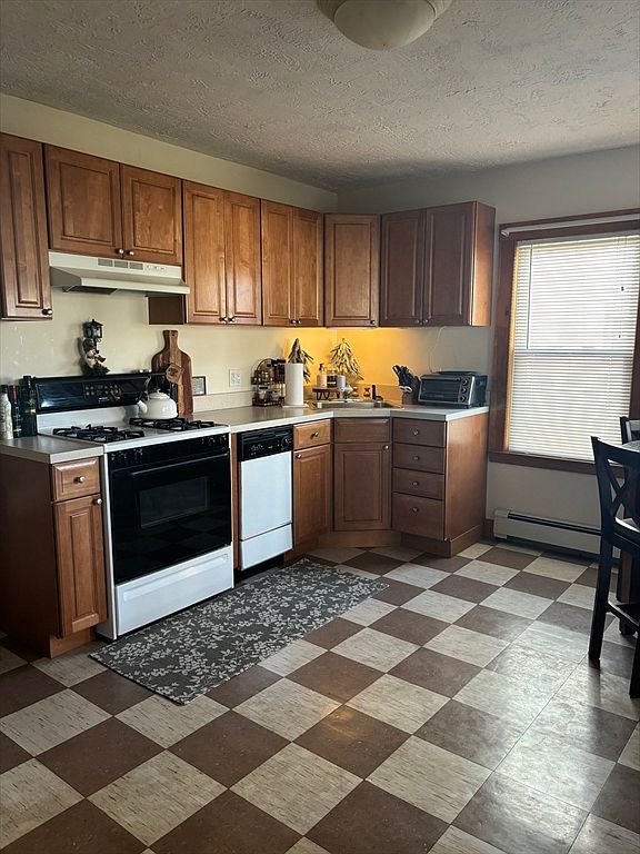 54 Cook St #1, Newton, MA 02458 | Zillow