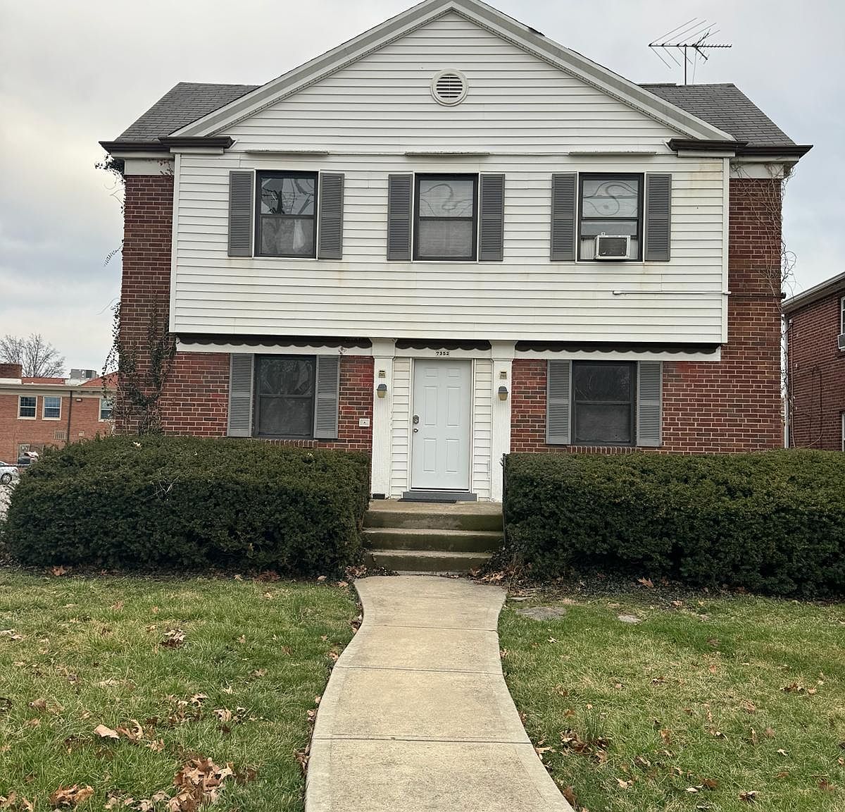 7352 Reading Rd APT 4, Cincinnati, OH 45237 | Zillow