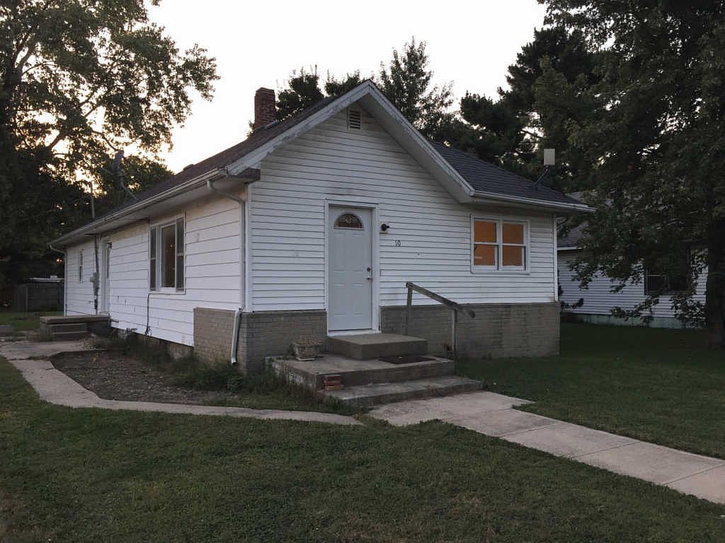 10 Loren St, Henning, IL 61848 | Zillow