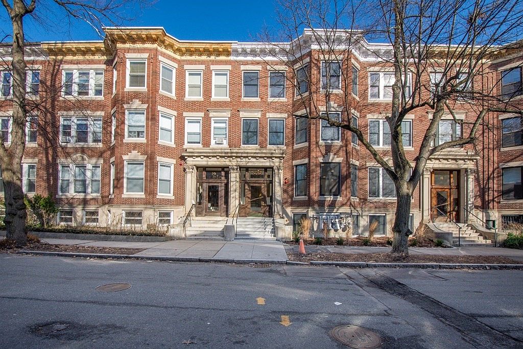 11 Euston St #11, Brookline, MA 02446 | Zillow