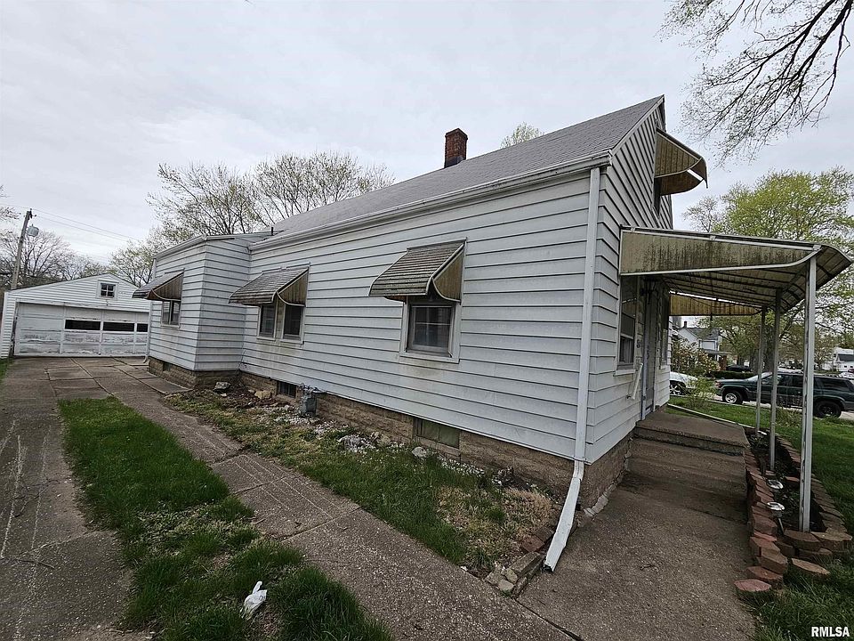 1715 N 8th St, Springfield, IL 62702 | Zillow