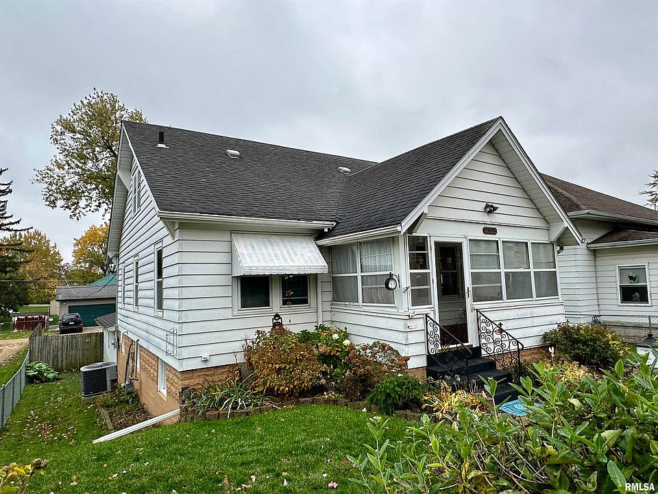 2515 Pershing Blvd, Clinton, IA 52732 | Zillow