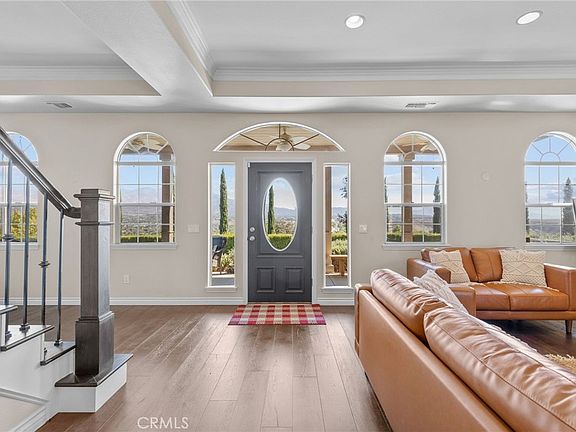 31819 Highview Dr, Redlands, CA 92373 | MLS #PW22223415 | Zillow