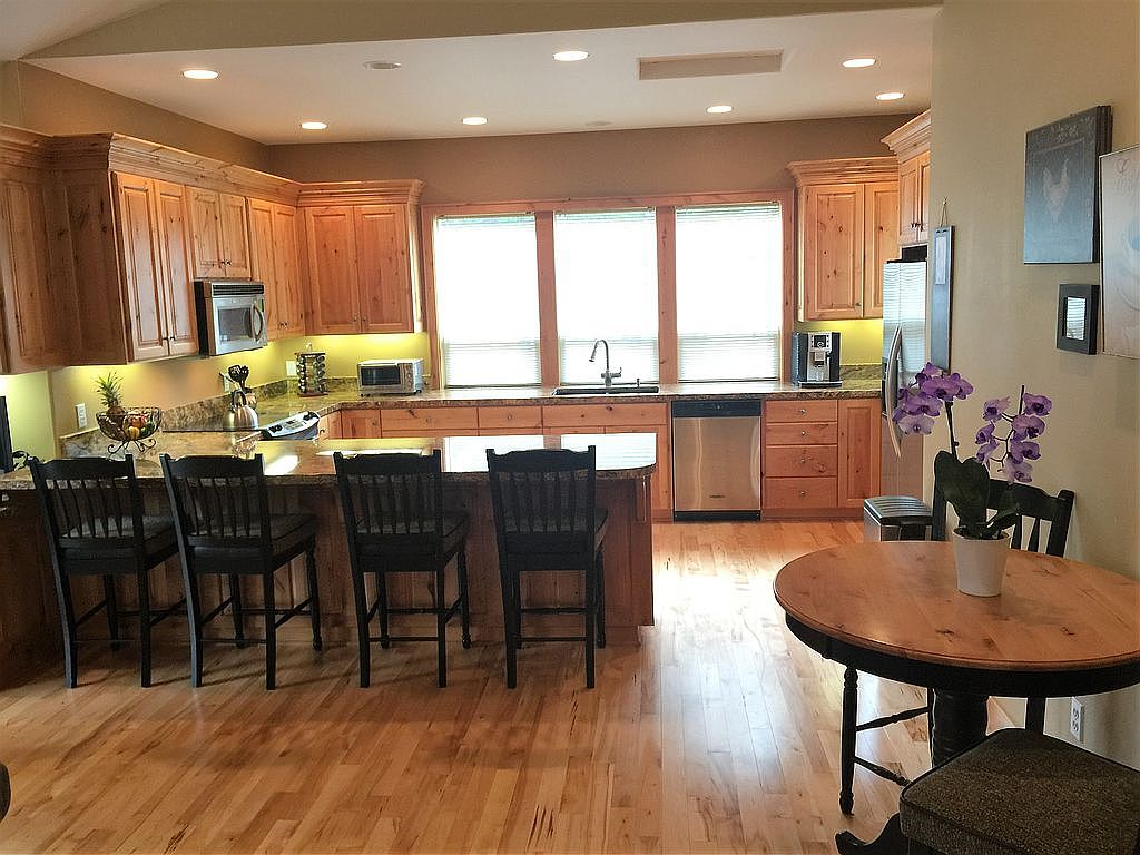 16784 Brenda Dr, Bend, OR 97707 | Zillow