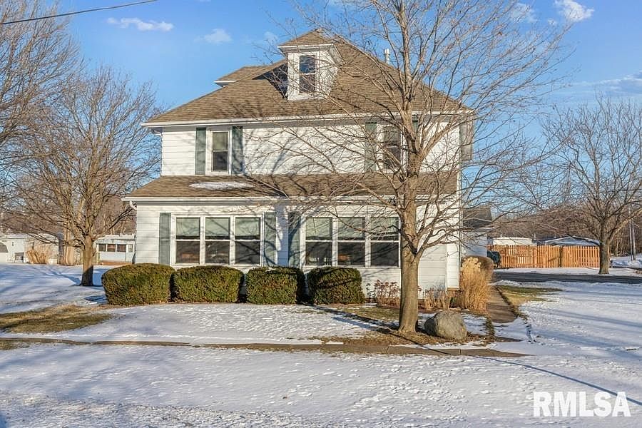 112 S School St, Atkinson, IL 61235 | Zillow