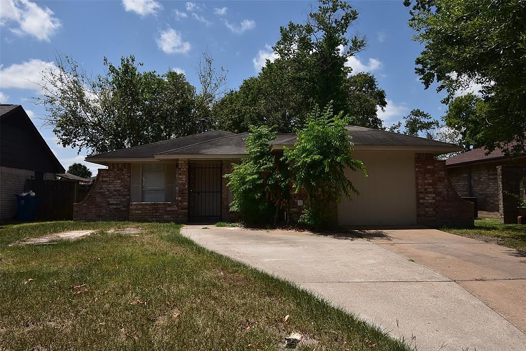 1915 Beaver Bend Rd, Houston, TX 77088 | Zillow