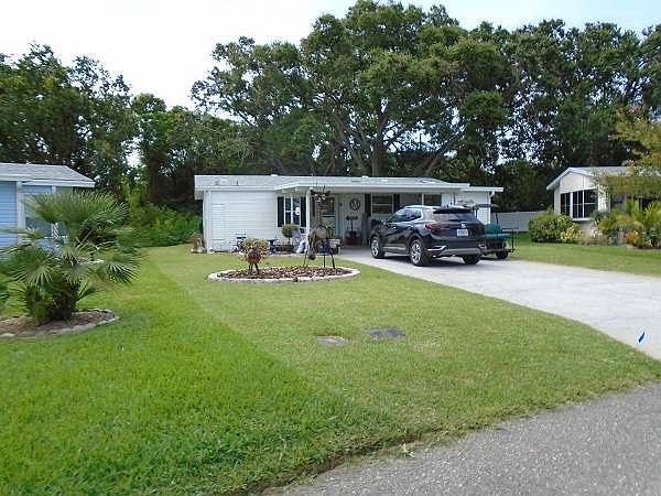 24 Silver Crest Dr, Haines City, FL 33844 | MLS #11542445 | Zillow