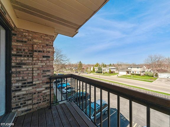 2217 Nichols Rd APT E, Arlington Heights, IL 60004 | Zillow