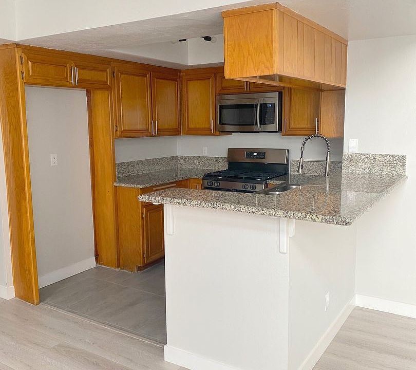 5242 Cartwright Ave #7, North Hollywood, CA 91601 | Zillow