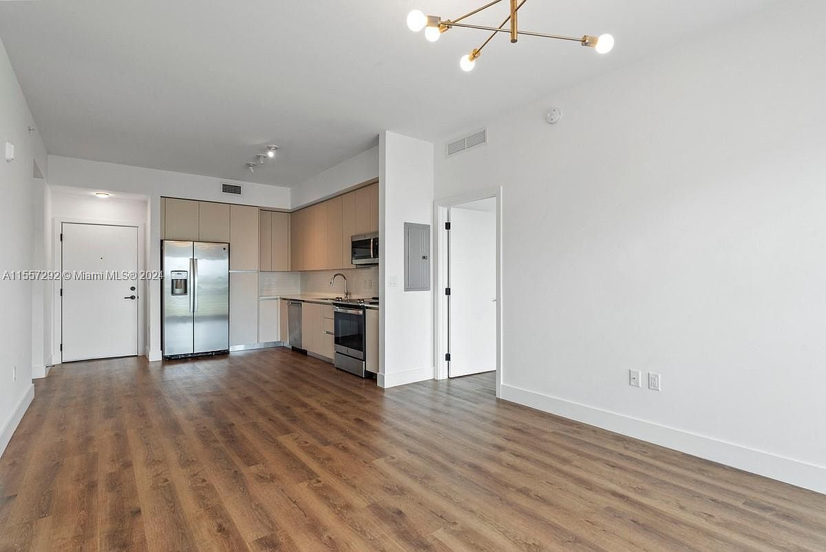 7435 SW 61st Ave APT 201, Miami, FL 33143 | Zillow